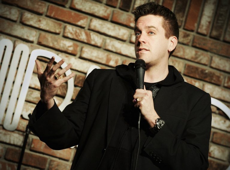 Comedian Jesse Joyce | Neon Entertainment