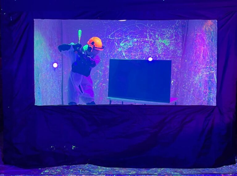 Mobile Rage Rooms | Neon Entertainment