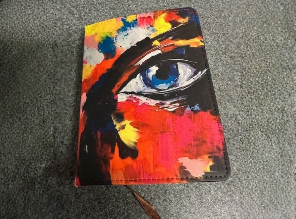 Photo Journals | Neon Entertainment